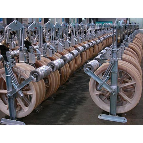 Quality 822mm Diameter Stringing Blocks With Rubber Lined Nylon Sheave For Conductor Can for sale