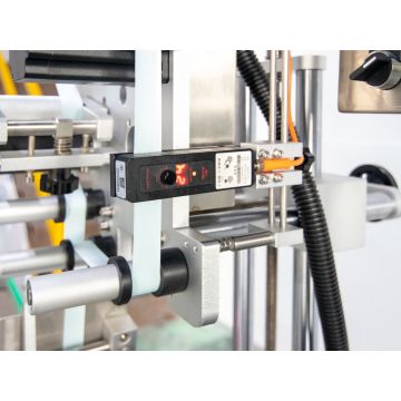 Quality YM210 Full Automatic Bag Pouch Flat Top Surface Labeling Mchine For Box for sale