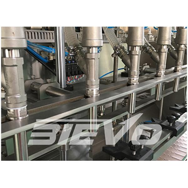 Quality Stainless Steel 380V 45L Automatic Liquid Filling Machine for sale