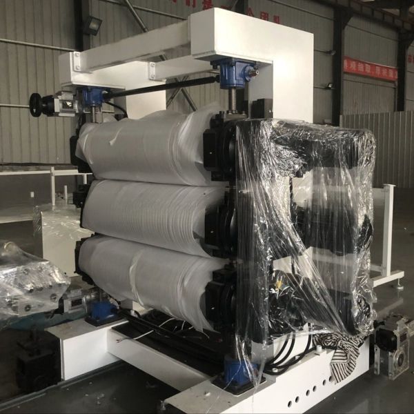 Quality Twin-Screw PP PE ABS Sheet/Board Production Line for Deep Screw Screw Channel Structure for sale