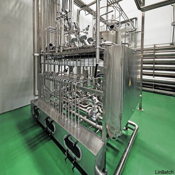 Quality Bottles Carbonated Beverage Filler 1500kg Carbonated Soft Drink Filling Machine for sale