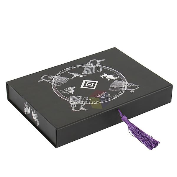 Quality Eco Friendly Custom Logo Hard Cardboard Gift Scarf Packaging Box Magnetic for sale