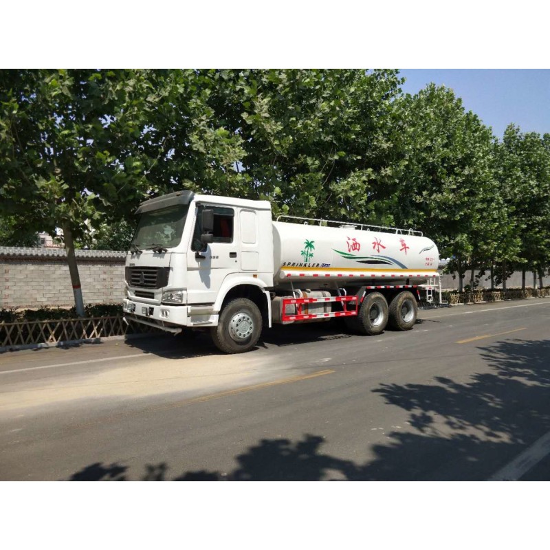 Quality Howo 6x4 20M3 Truck Mounted Water Sprinkler System 10 Wheels for sale