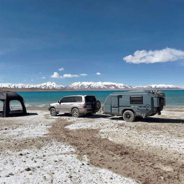 Quality 1400kg 4wd Camper Trailer 600W Solar Off Grid Camper Trailer 300AH Battery for sale