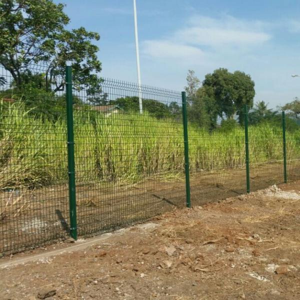 Quality OEM Black 10ft High Welded Wire Mesh Fencing Clear View for sale