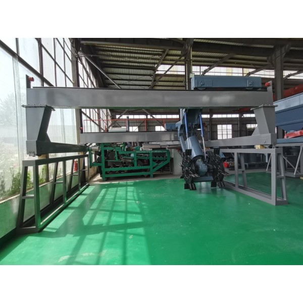 Quality Wheel Type Compost Turner Fermentation Composting Machine For Organic Waste Fermentation for sale