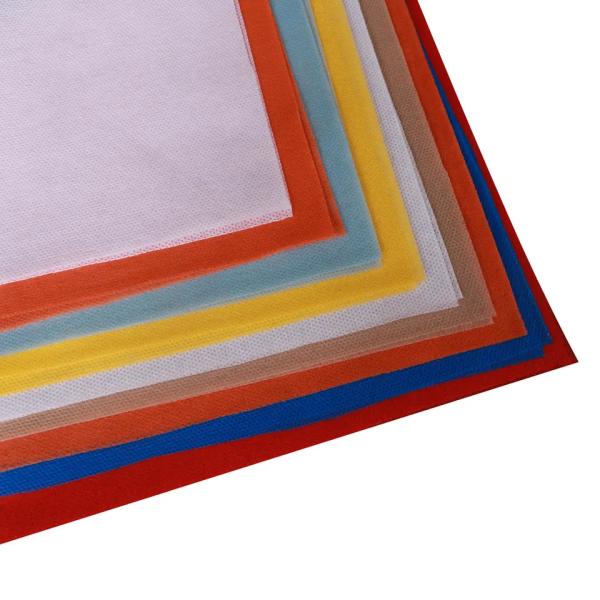 Quality 40-60gsm Nonwoven Table Cloth Waterproof PP Rectangle Disposable for sale