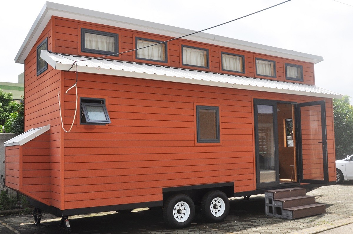 Quality Prefab Tiny House Ready To Ship Made Steel Frame With Trailer On Wheels for sale