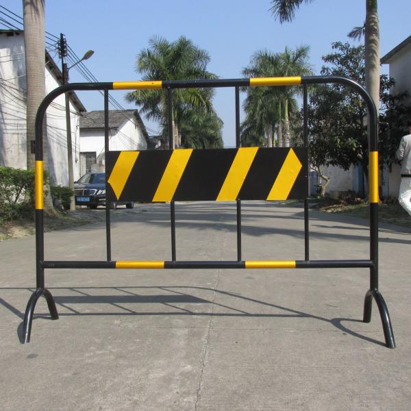 Quality Pressure Treated Wood Type NATURE Bicycle Frame Roadblocks Metal Crowd Control for sale