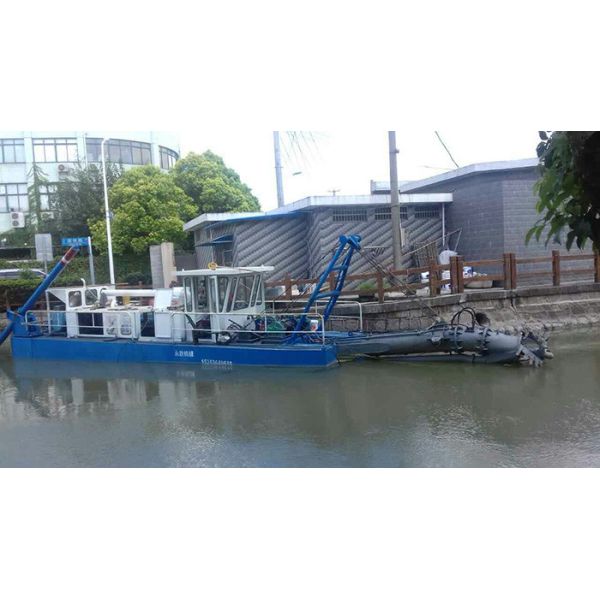 Quality 6 Inch Mud Dredging Boat For Mud Dredging In River 16kw Diesel Hydraulic Dredger for sale