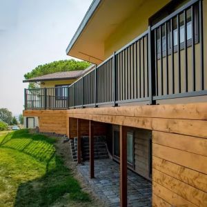 Quality Defender Aluminum Stair Railing Low Maintenance For Longevity And Distinctive for sale
