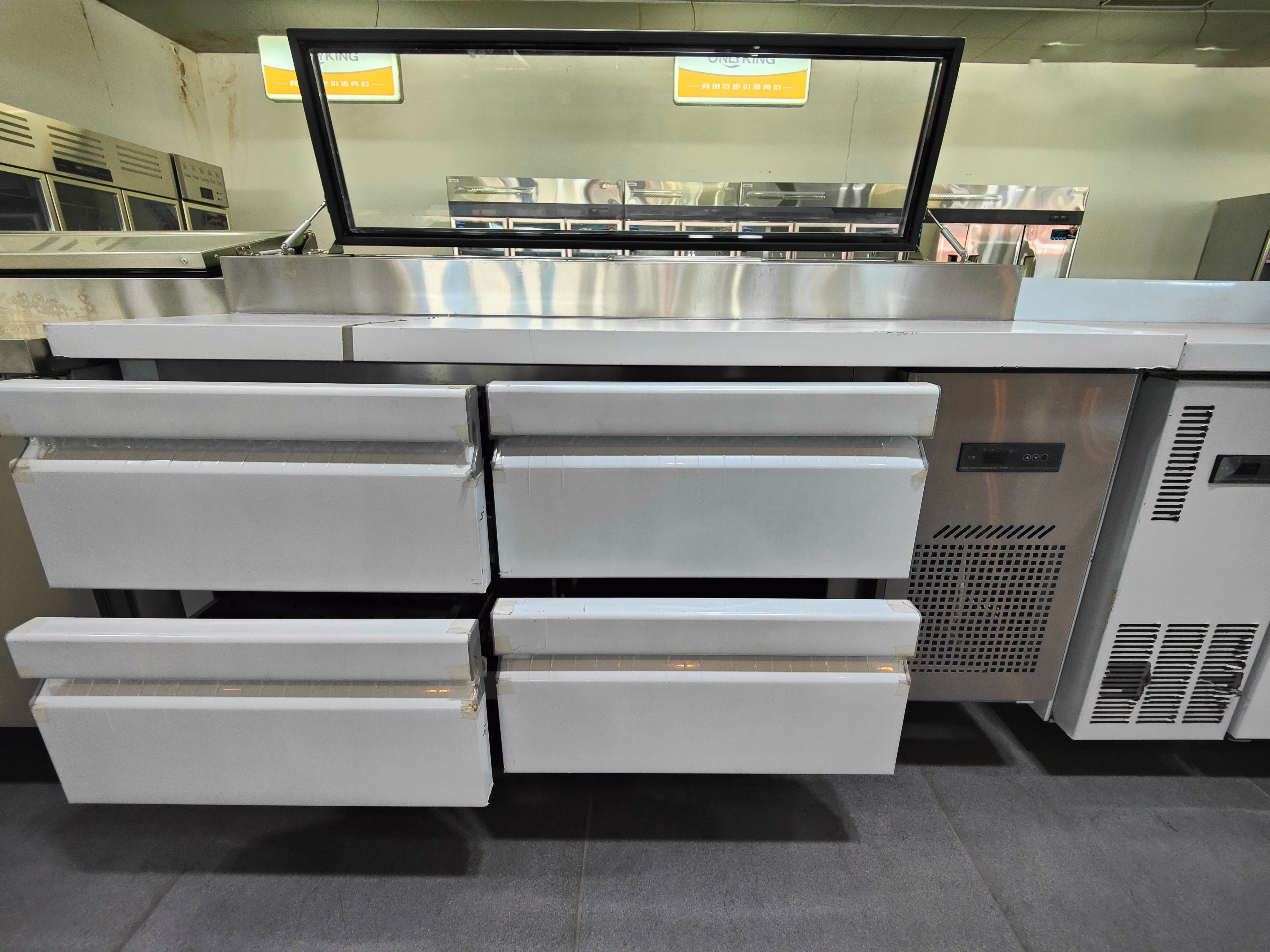 Quality Customized Dimensions Four-Drawer Pizza Prep Table Refrigerator for Catering for sale