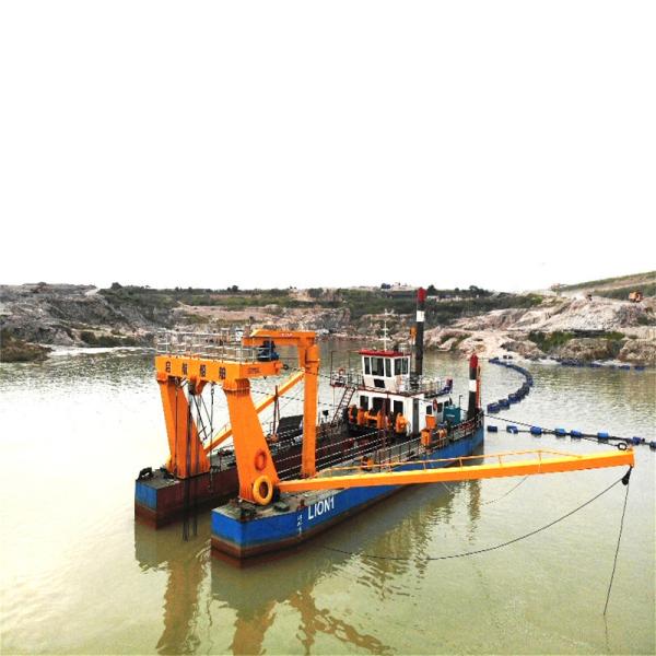 Quality Diesel Engine Hydraulic Control Cutter Suction Dredger for High Water Flow and for sale