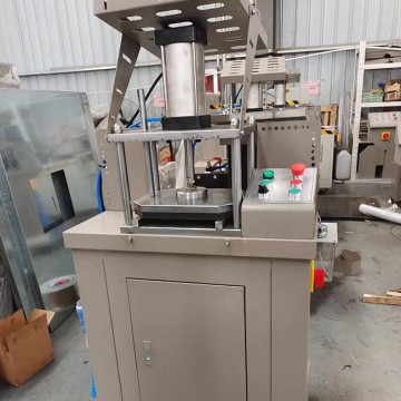 Quality Aluminum Window Door Machine High Speed Milling Machine for sale