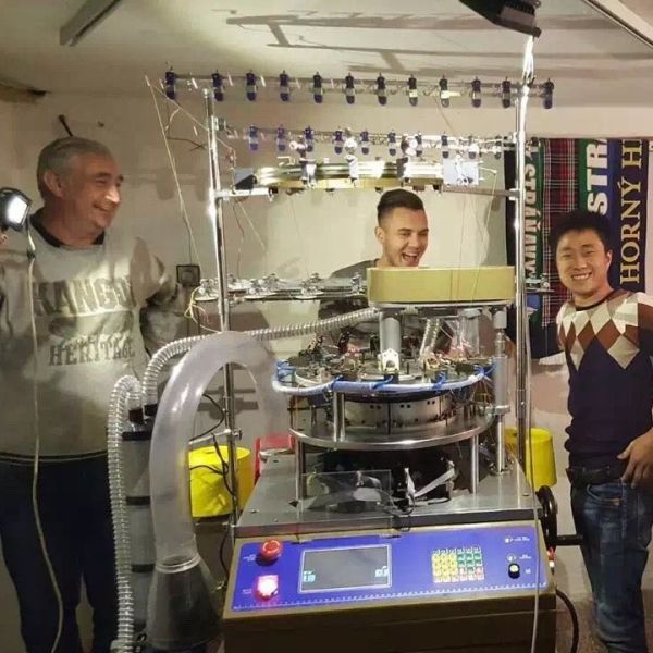 Quality Fully Computerized Circular Knitting Machine for Making Caps and Scarves for sale