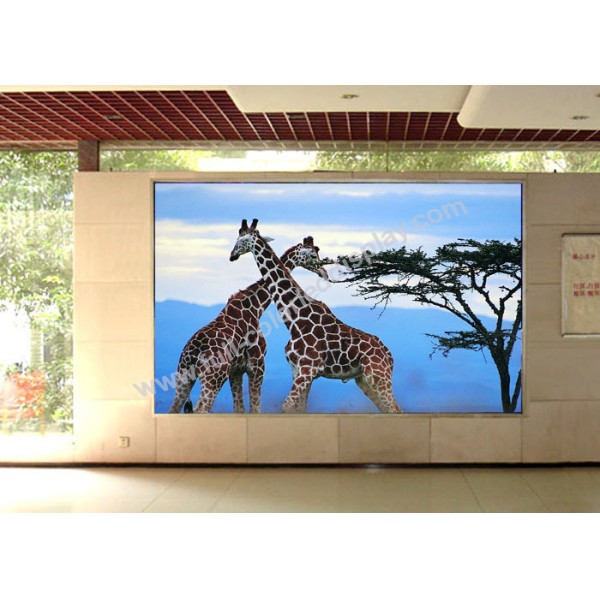 Quality Slim P5 1300cd / ㎡ Led Advertising Screen Board Install In Building FaçAde for sale