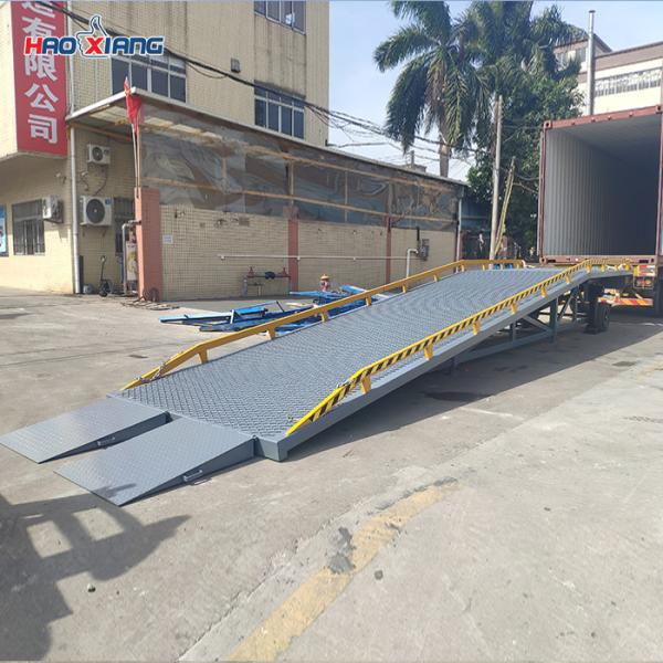 Quality Heavy Duty Portable Loading Ramps Forklift Container Loading Ramp for sale