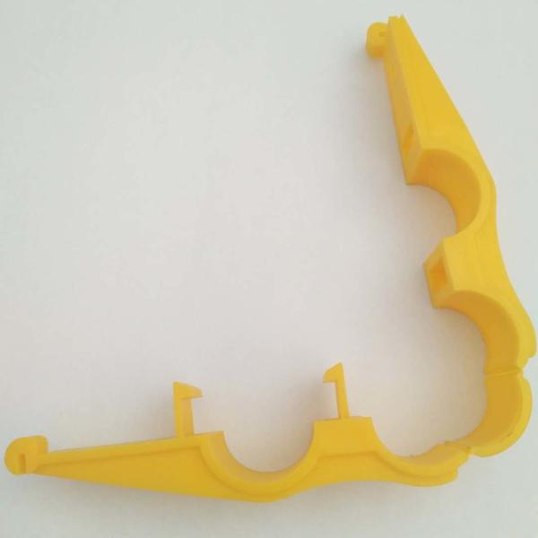 Quality Nipple Drinking System Polypropylene Poultry Hook for sale