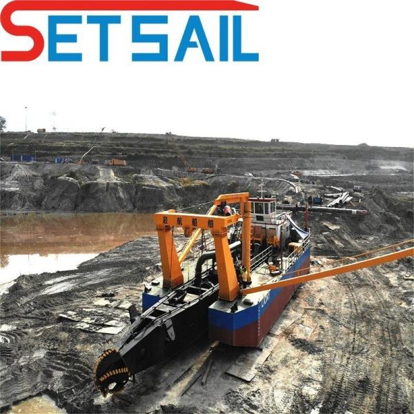 Quality 18 Inch Cutter Suction Dredger with Capacity River Sand Pump and Cumins 1137 Kw Engine for sale