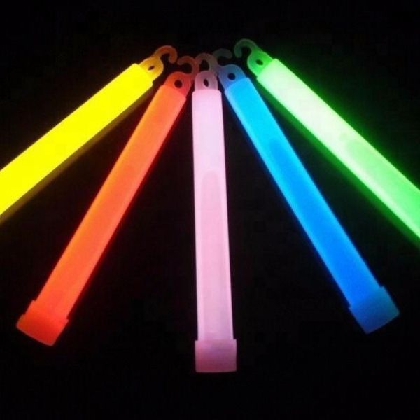 Quality Non-Radioactive 6 Inch Glow Sticks in Assorted Colors Suitable for Camping Occassion for sale