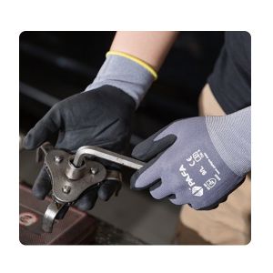 Quality 15G Grey Nylon/Spandex Foam Nitrile Protective Work Gloves for sale
