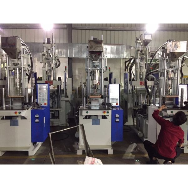 Quality Customizable 45T Plastic Fan Injection Molding Machine Vertical for sale
