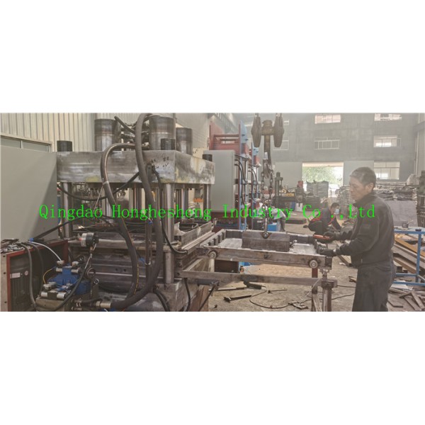 Quality CE ISO Certified 200t Rubber Tile Making Machine For Brick Vulcanizing for sale