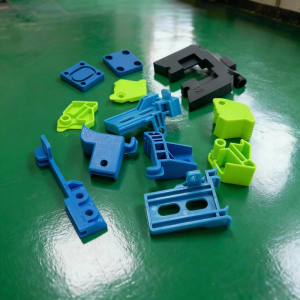 Quality Single Cavity Injection Moulding Lightweight OEM Custom Injection Molded Parts for sale