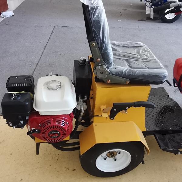 Quality Hydraulic Driving Sitting Booster For Road Marking Equipment for sale