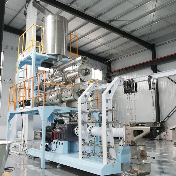 Quality Continuous & Automatic Twin Screw Extruder for Dog Food Making Machine with 380V for sale
