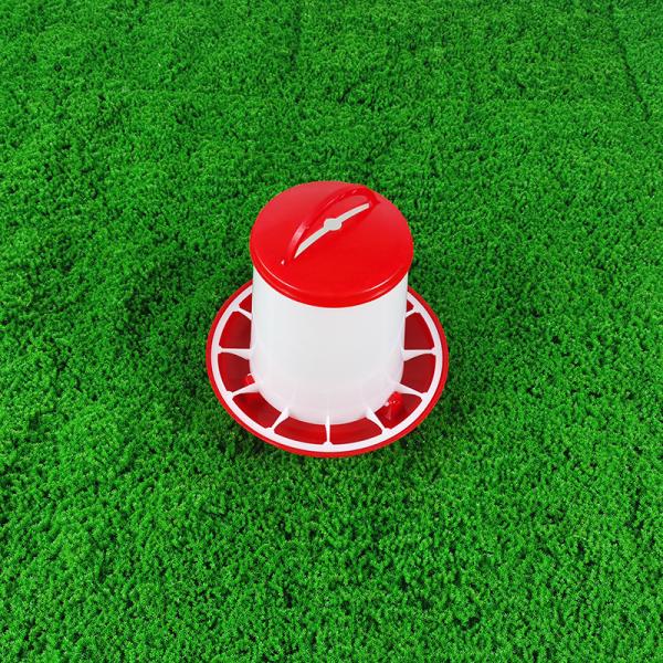Quality Durable Waterproof Poultry Feeder In Red And White Easy To Clean 3.5L Capacity for sale