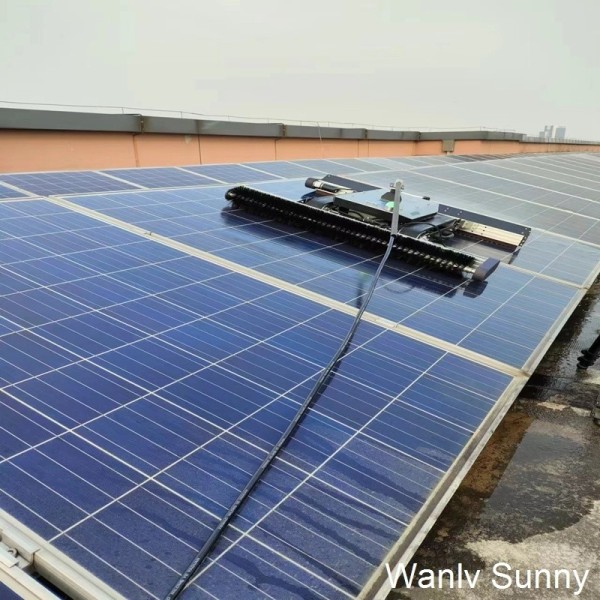 Quality Solar Panel Cleaner Robot High Though Cleaning Solutions with Semi-automatic for sale