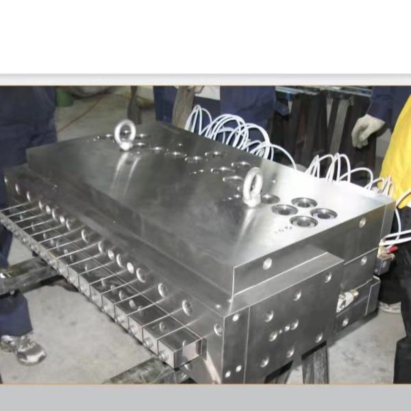 Quality Silver PVC 1000mm WPC Hollow Door Panel Making Machine Production Line with for sale
