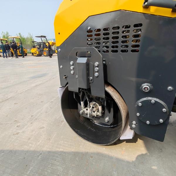 Quality 1 Ton Double Drum Vibratory Road Roller 69Hz Vibration Frequency and 40cm for sale