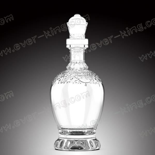 Quality Heavy Base Luxury 1500g 1 Liter Glass Liquor Bottles for sale