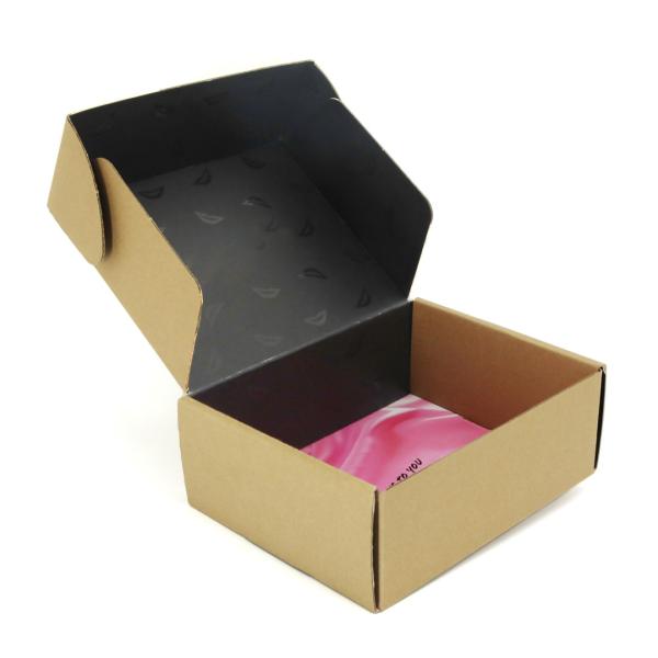 Quality Garment Clothing Corrugated Cardboard Folding Boxes With Logo Customized Shape for sale