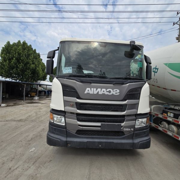 Quality Tyres and Refurbished Pump truk for White Sinotruk Chassis in Front Lifting Style for sale