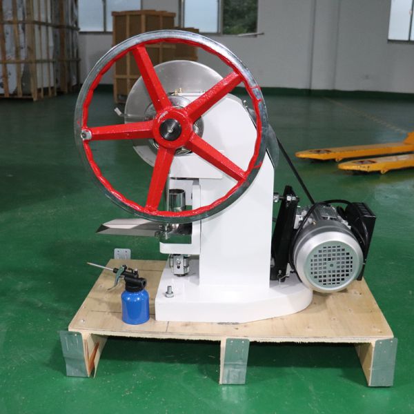 Quality Mechanical Single Punch Tablet Pill Press Machine 50KN 125kg Electrical for sale