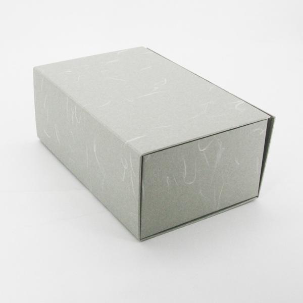 Quality Matte Magnetic Closure Foldable Paper Box Rectangular For Garments for sale