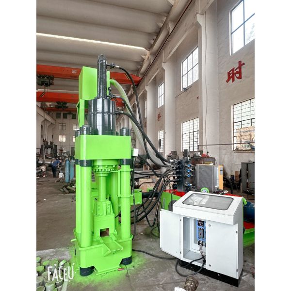 Quality 315 Tons Hydraulic Metal Briquette Press Continous Work for sale