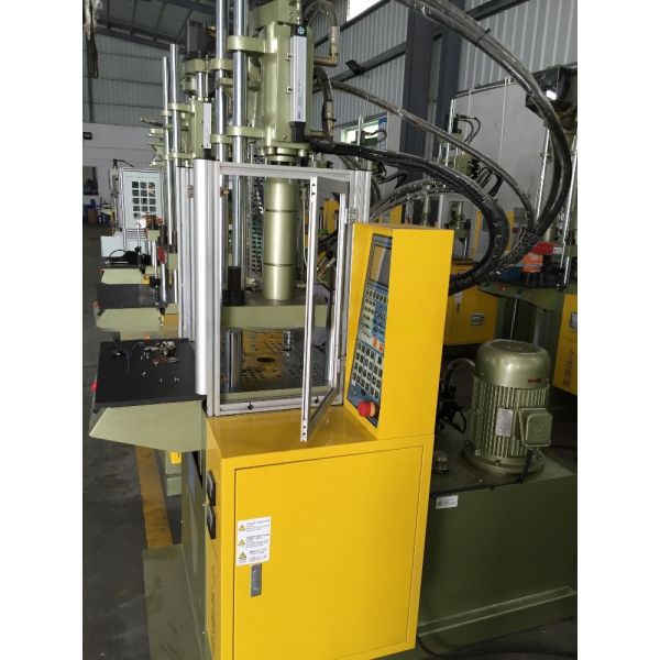 Quality 55T Hydraulic Plastic Vertical Moulding Machine Manufacturers for sale