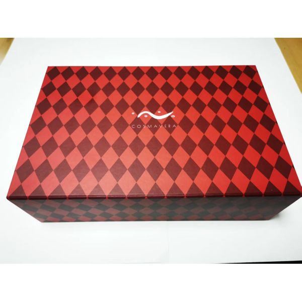 Quality Eco Friendly Christmas Wrapping Tissue Paper in Multiple Colors for Holiday Gift Packaging and Seasonal Present Wrapping for sale