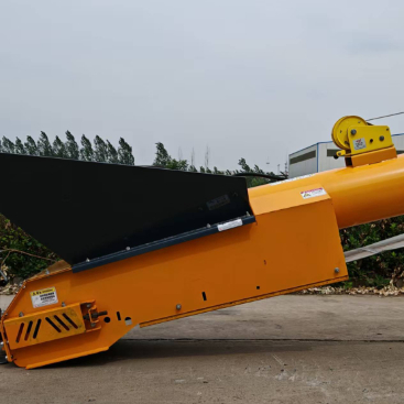 Quality Pipe-Style Ship Loader Conveyor Track-Mounted Bulk Material Conveyor for Ports for sale