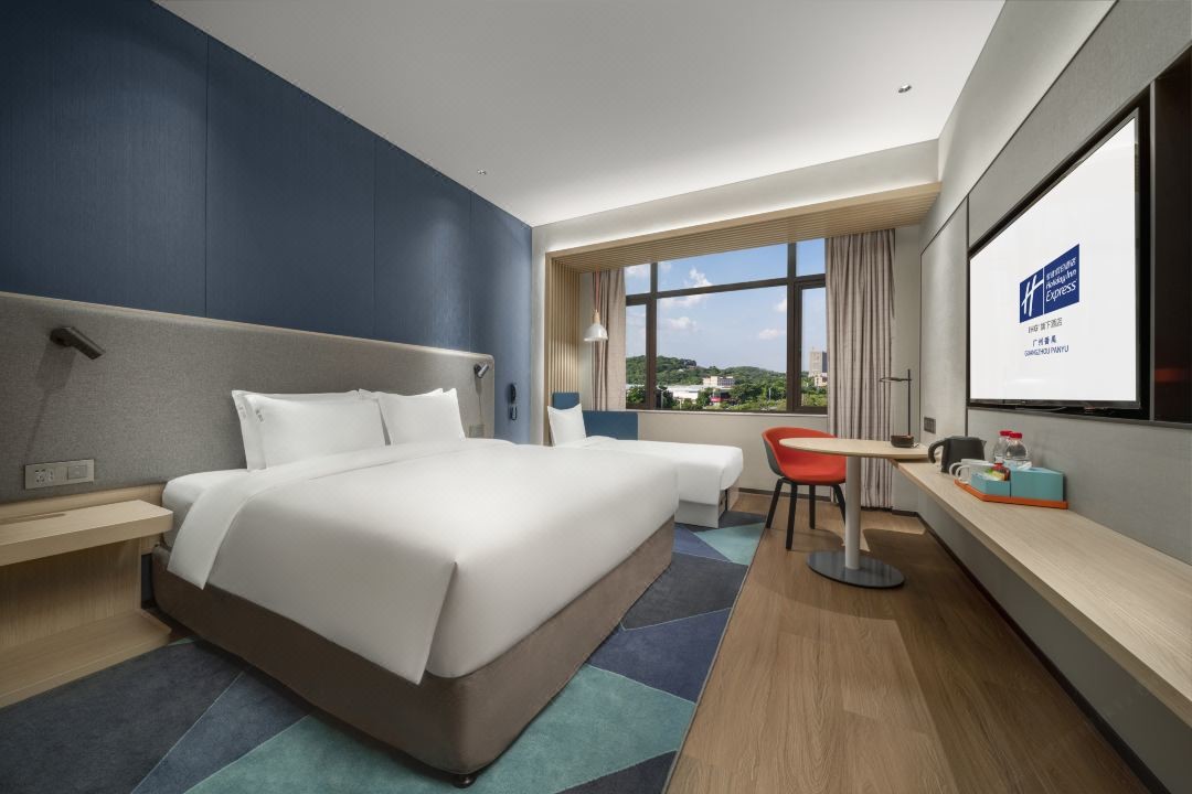 Hotel Guest Room Furniture for Comfortable and Contemporary Hotel Accommodations