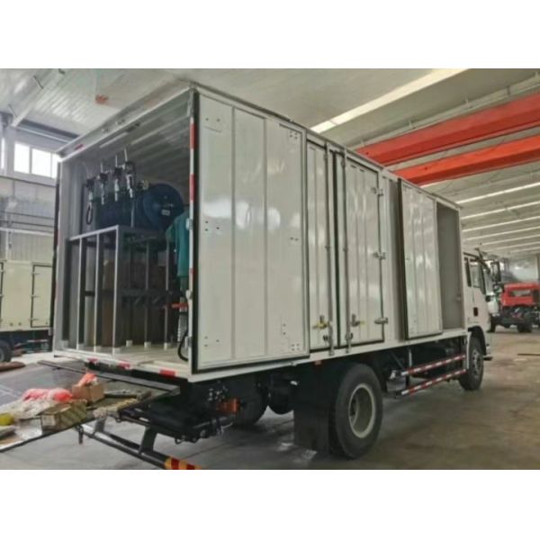 Quality Sinotruk HOWO 10t Mobile Workshop Truck LHD 4x2 Drive Type for sale