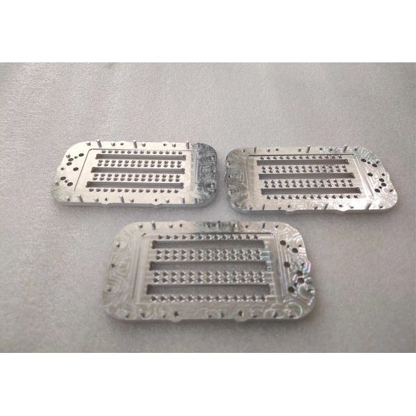 Quality Multi Functional Precision CNC Milled Aluminum Plate With Symmetrical Perforated for sale