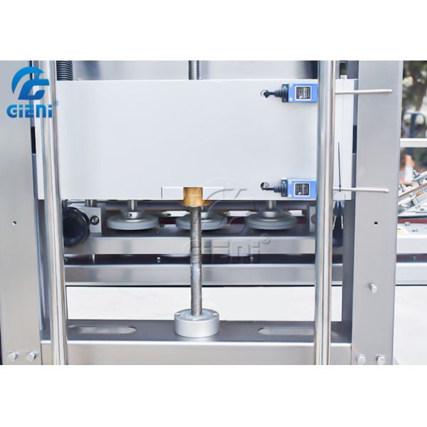 Quality 1.6KW Bottle Capping Machine 180 Bottles / Min Spindle Capper Machine for sale