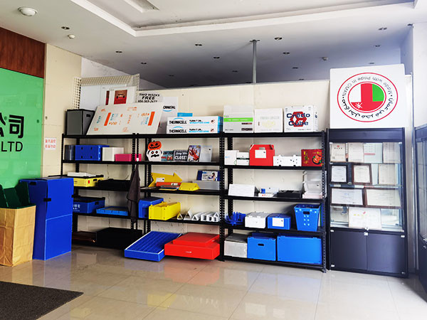 Quality Smooth Correx Fire Retardant Sheets , Recycled Corrugated Plastic Sheets for sale