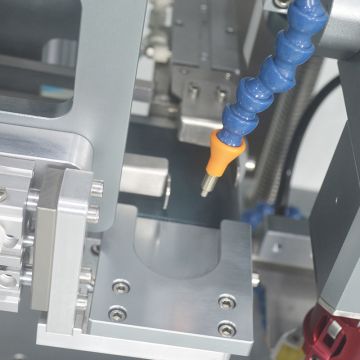 Quality s Single Head Capping Machine for Soy Sauce Round Bottle in Machinery Repair for sale