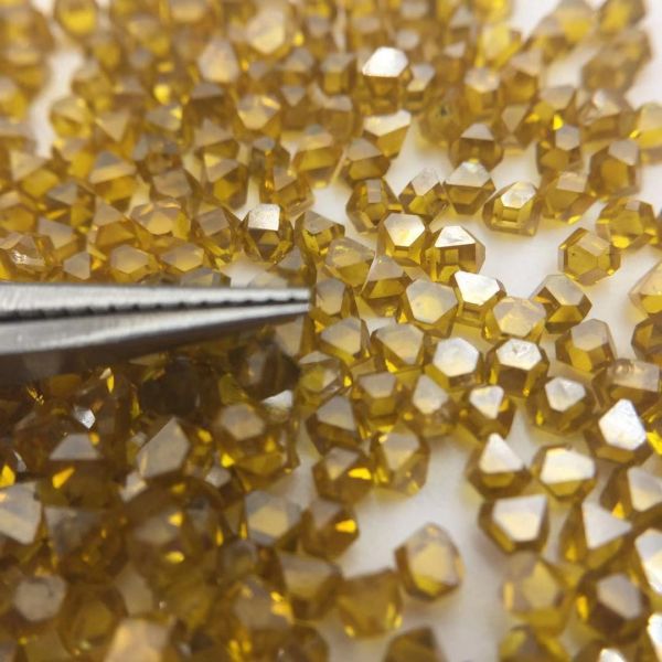 Quality Transparent Single Monocrystalline Diamond With Hardness 10 Density 3.5 G/cm3 for sale